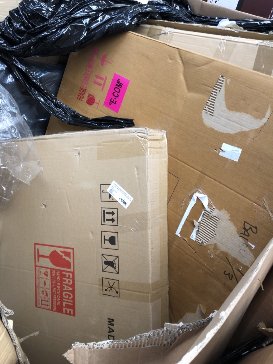 John Pye Auctions - ASSORTED PALLET TO INCLUDE DOWNTON INTERIORS SILVER ...