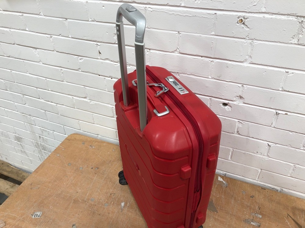 John Pye Auctions - SAMSONITE TRAVEL CASE HARD SHELL RED SMALL SPINNER ...