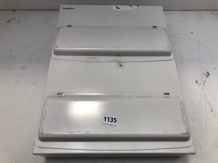 John Pye Auctions - FUSEBOX F2029MX CONSUMER UNIT SWITCH BOX: LOCATION ...