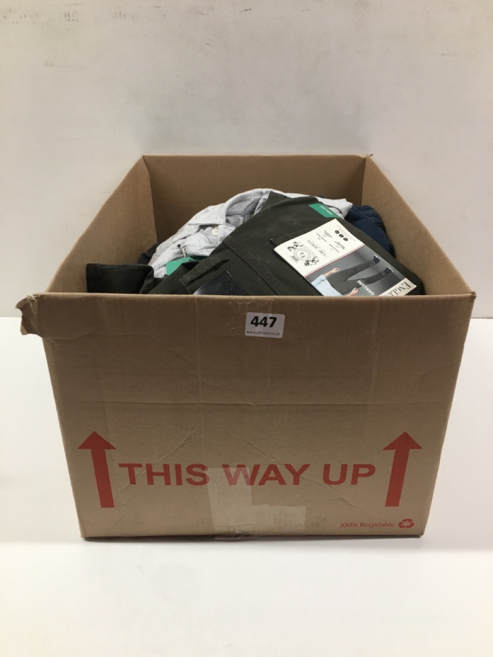 John Pye Auctions - BOX OF ASSORTED CLOTHING IN VARIOUS SIZES & STYLES