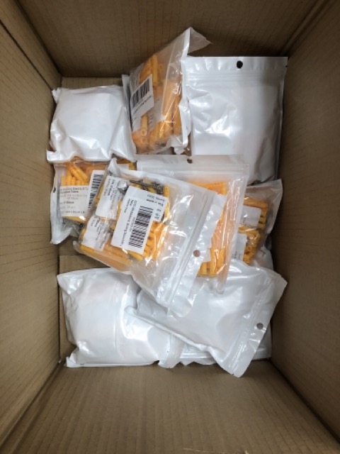 John Pye Auctions - 15 X WALL PLUG SCREW ASSORTMENT KIT,3 DIFFERENT ...